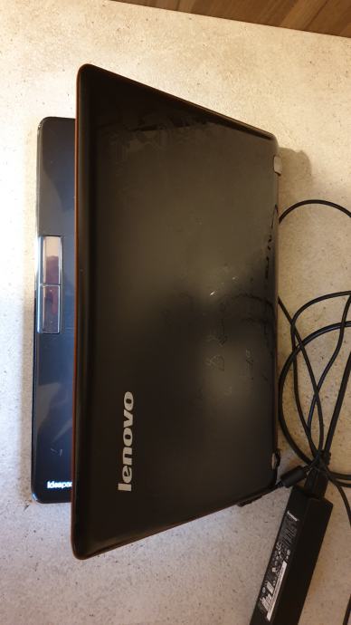 LENOVO Ideapad Y560