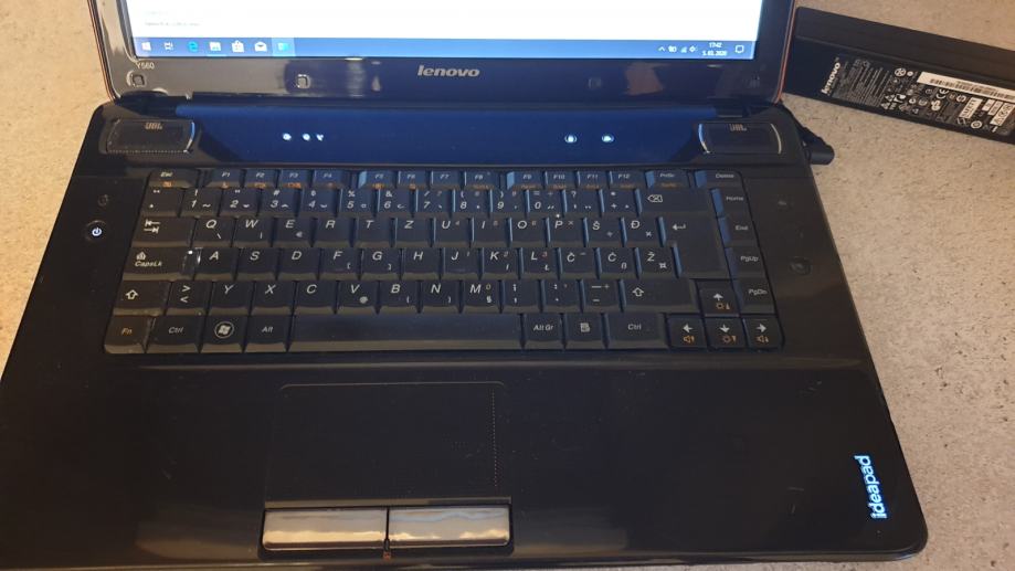 LENOVO Ideapad Y560