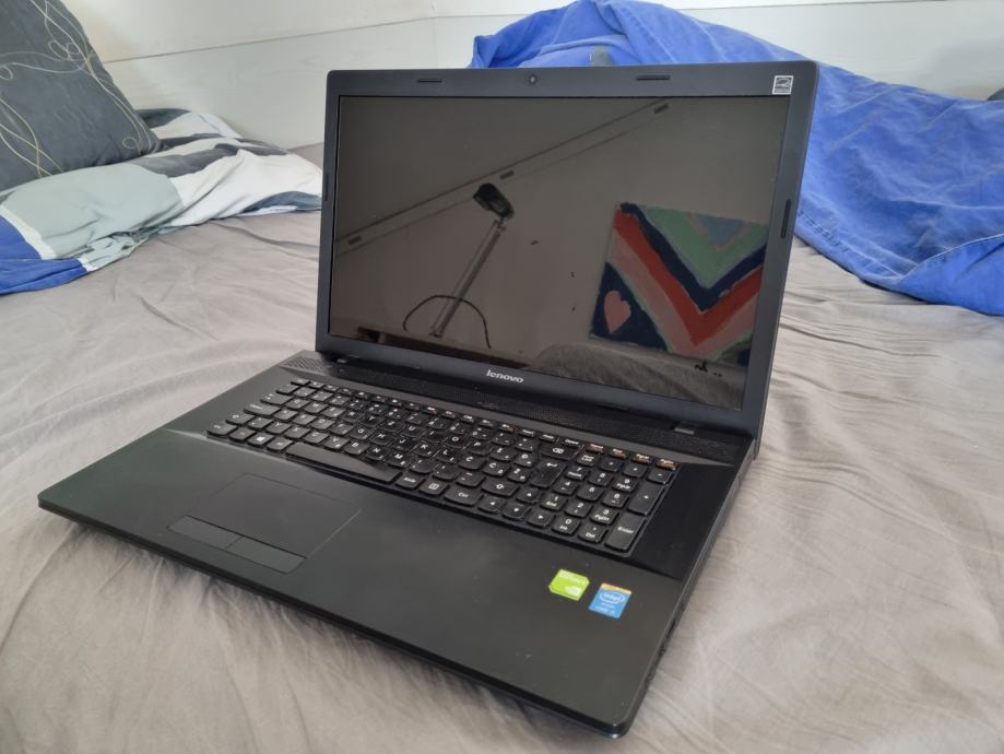 prenosnik Lenovo, 17,3 zaslon, i5 procesor