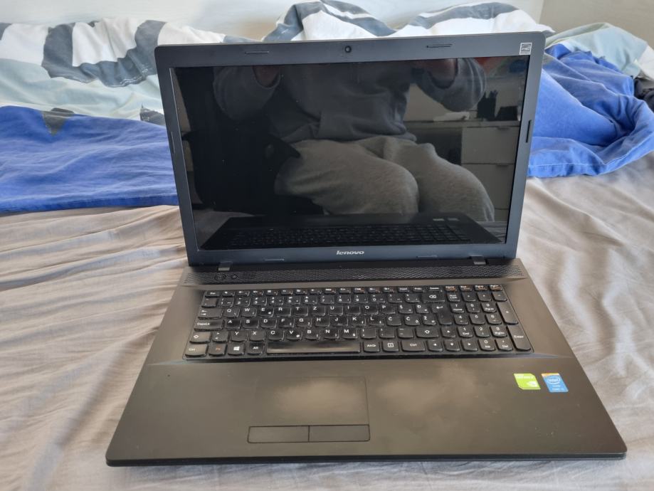 prenosnik Lenovo, 17,3 zaslon, i5 procesor