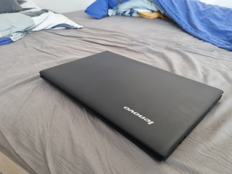 prenosnik Lenovo, 17,3 zaslon, i5 procesor