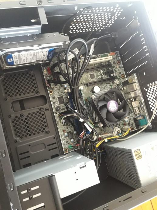 Računalnik i5-3470 CPU, 8 GB RAM DDR3, 1 TB disk, Intel(R) HD grafična