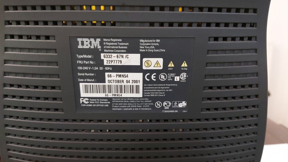 Retro računalnik IBM ThinkCentre Pentium 4 + CRT monitor IBM E74