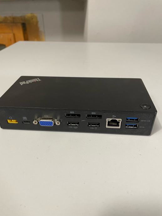Docking postaja Lenovo 40A9 (priklopna postaja) z napajalnikom 90w