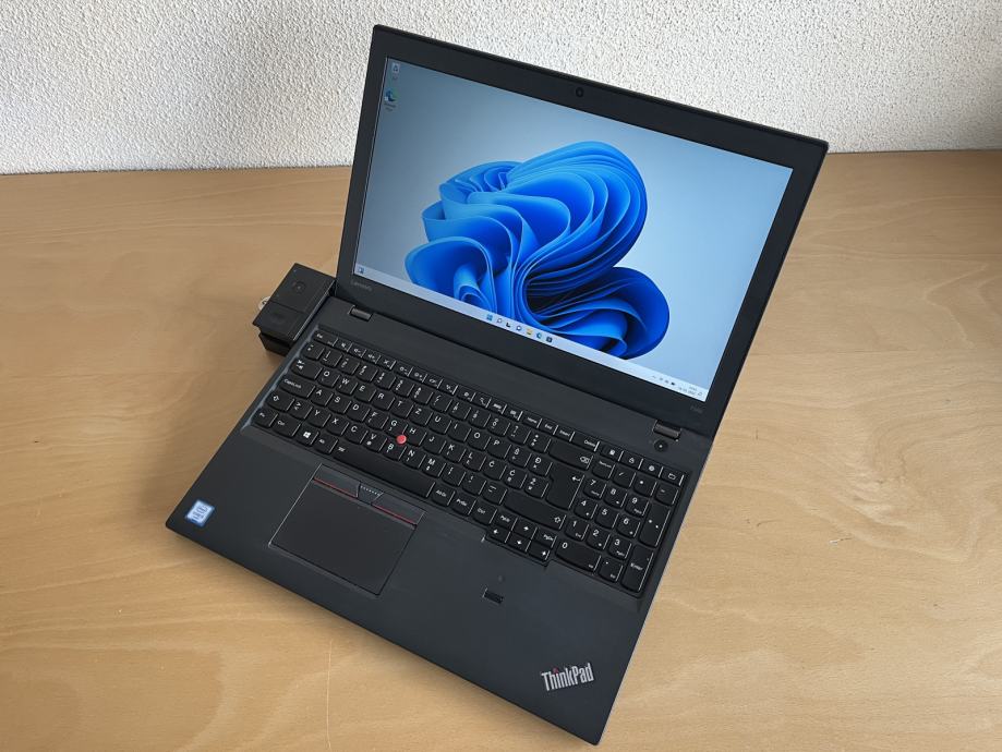 LENOVO ThinkPad T560 i5/8GB/512SSD WIN11 + dock + nahrbtnik