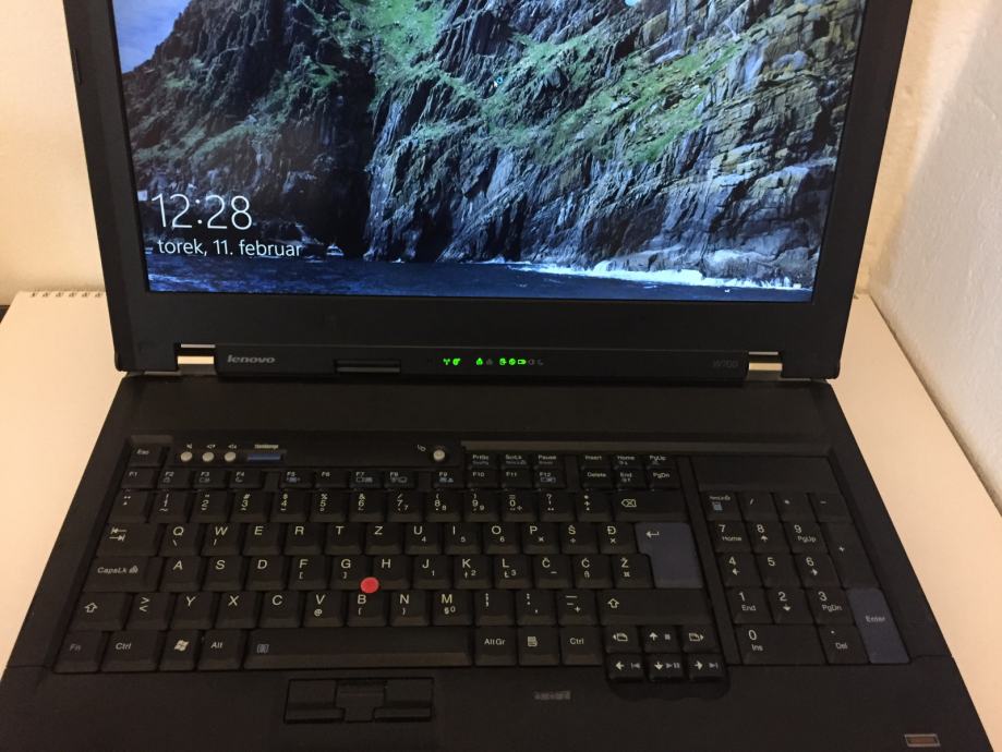 LENOVO ThinkPad W700 / 2.8 GHz/ 8GB/ 480 GB SSD/ 17 zaslon