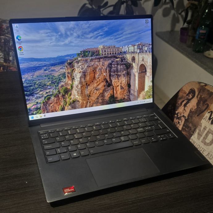 Lenovo Yoga Slim 7 PRO
