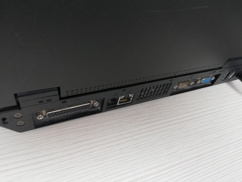 Prodam starejši prenosni računalnik ThinkPad IBM A22m