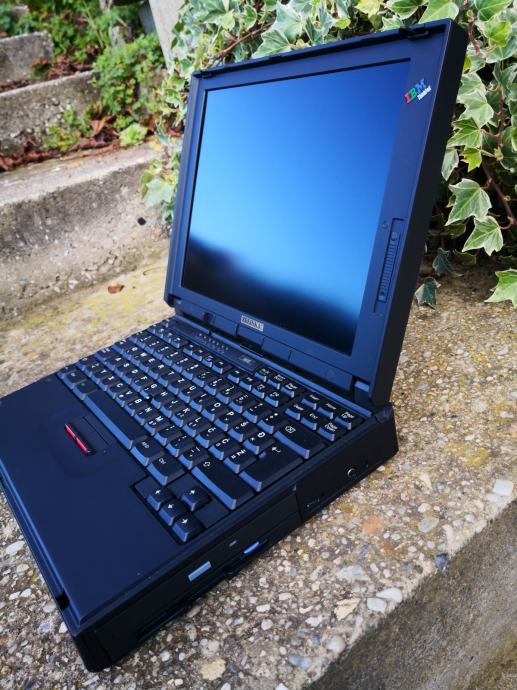 Vintage IBM THINKPAD 380E pentium prenosni računalnik