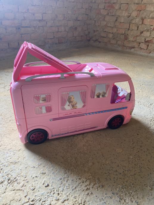 Barbie avtodom z barbikami