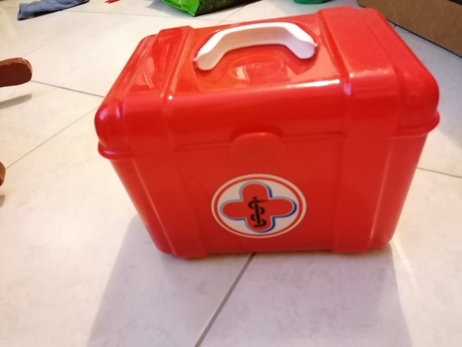 Igralni set prva pomoč