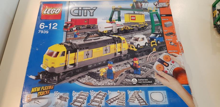 Lego tovorni vlak