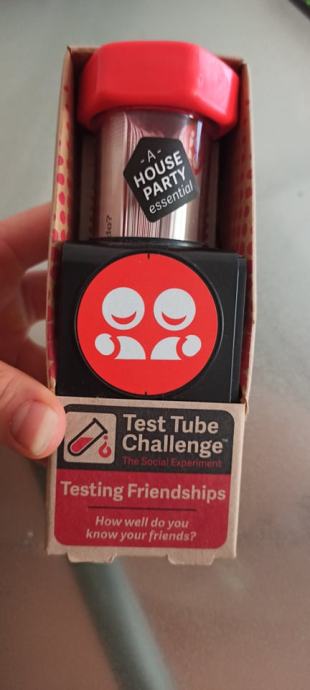 Test tube Challenge - testiraj svoje prijateljstvo, družabna igra
