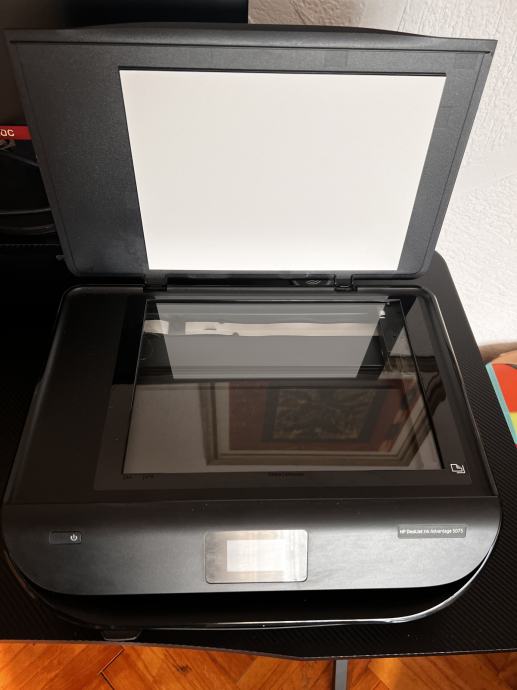 HP tiskalnik in skener DeskJet Ink Advantage 5075 All-in-One