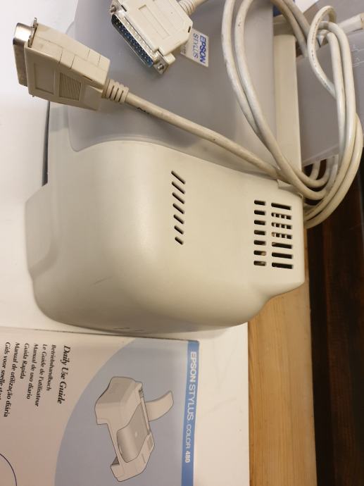 Prodam star tiskalnik Epson za starejši računalnik Windows 98