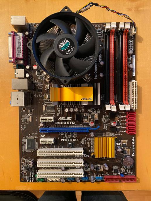 Intel Core 2 Quad Q9550 + Cooler Master hladilnik + Asus matična