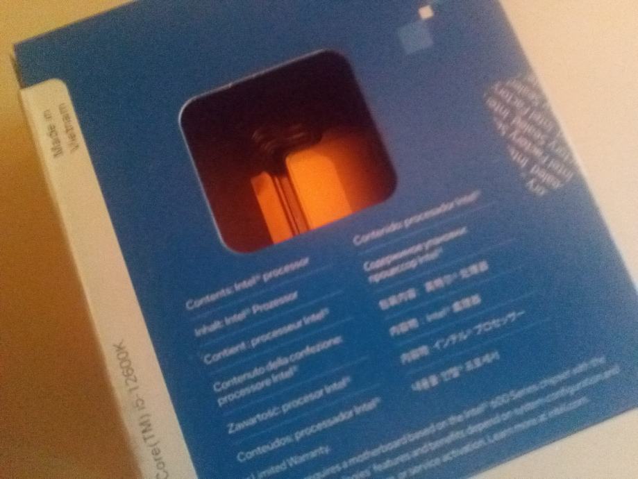 Procesor Intel Core i5 12600K (tray varianta) + darilo: CPU ventilator