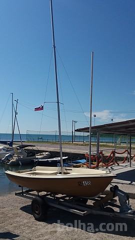 Jadrnica Elan 430 S