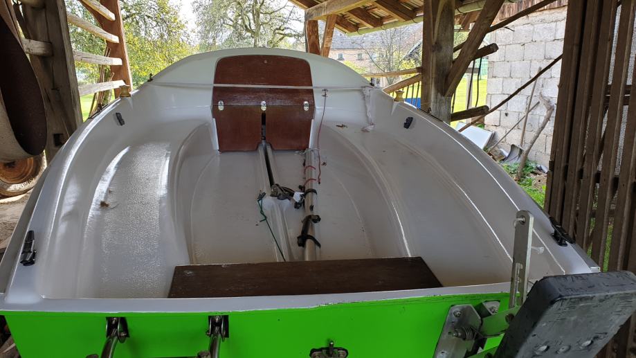 Jadrnica Alpa 550