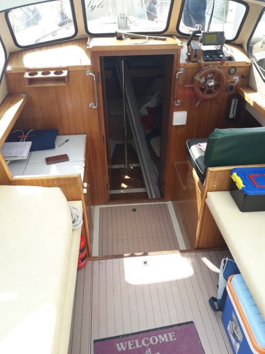 motorsailer LM24, jadrnica, motorna barka, na prikolici