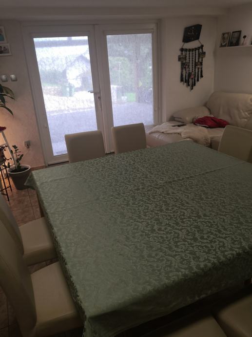 Jedilna miza Calligaris Bukev/Steklo+ Prt iz Damasta GRATIS