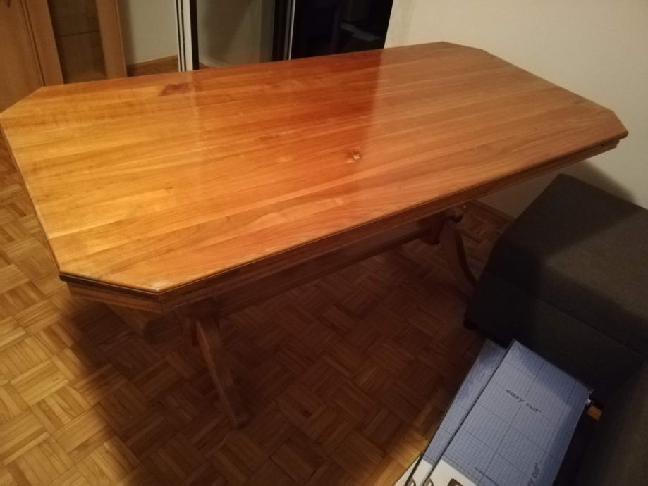 Jedilni kot (miza + kotna klop)