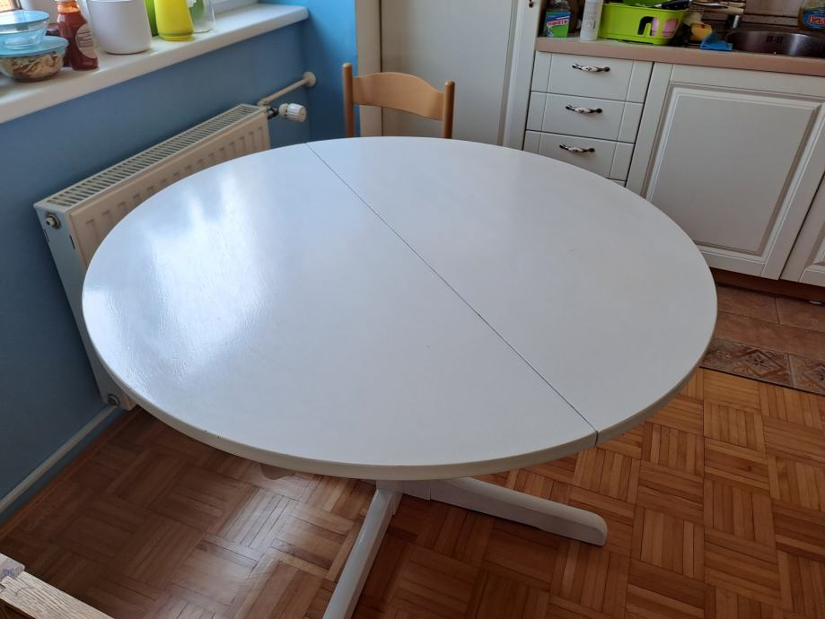 Jedilna miza, okrogla, masivna