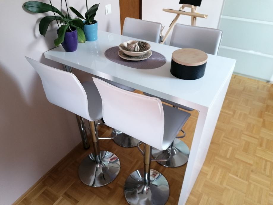 Komplet barske mize s stoli