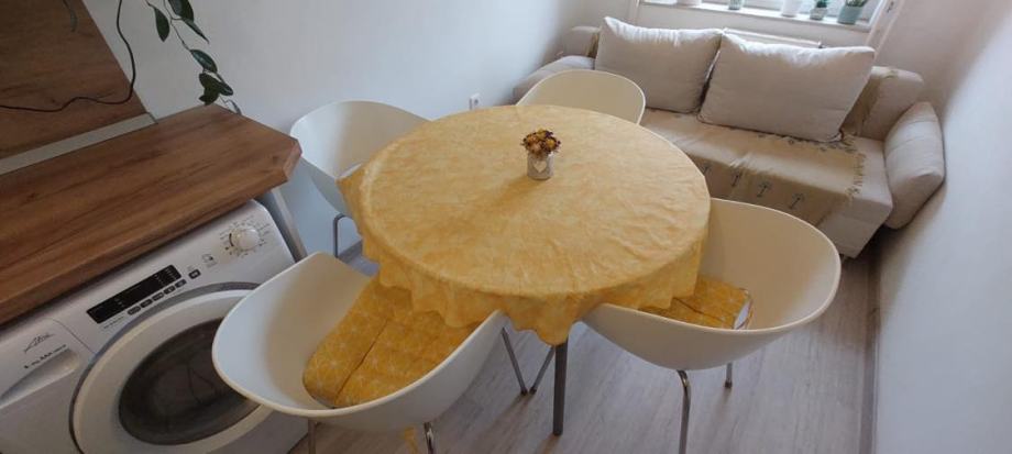 Miza kuhinjska okrogla steklena s 4 stoli IKEA