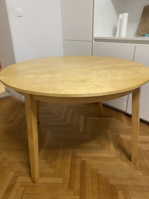 Okrogla raztegljiva miza, premer = 115 cm in 4 pripadajoči stoli