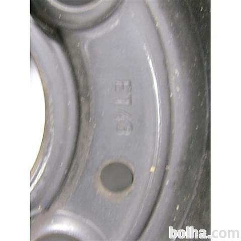 JEKLENA PLATISCA OEM N. 8200789882 ORIGINAL REZERVNI DEL DACIA...