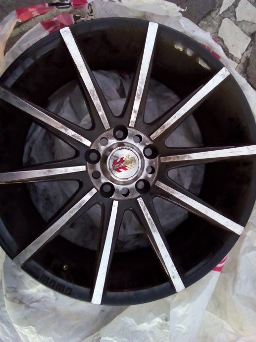 MOMO 18 DISKI FELTNE