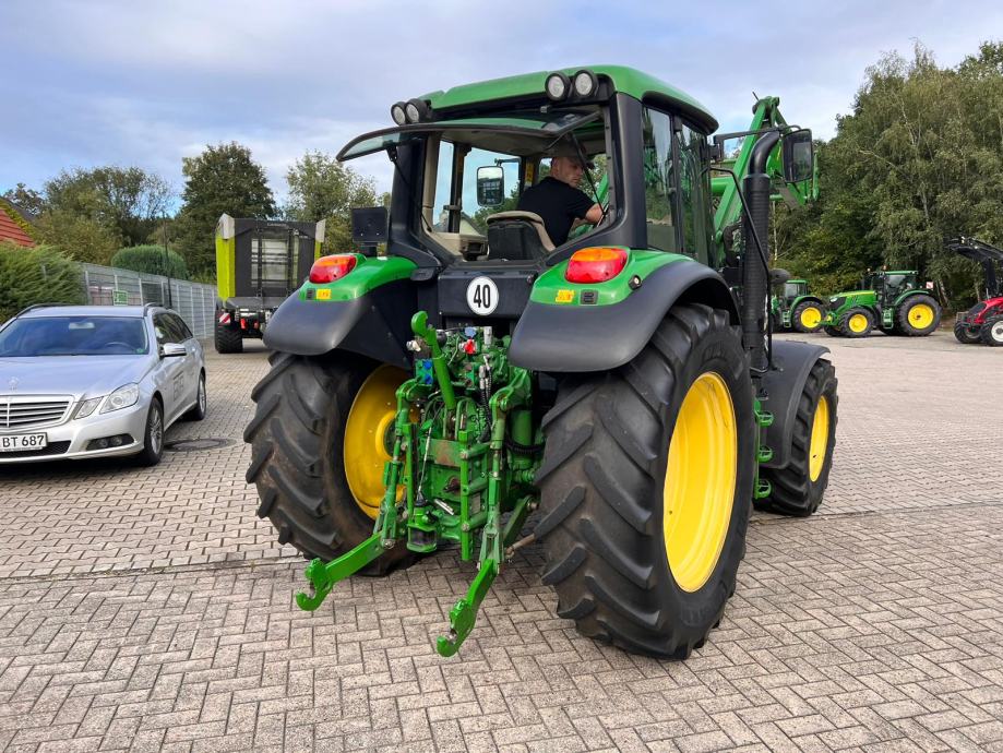 John Deere 6125 M Traktorji