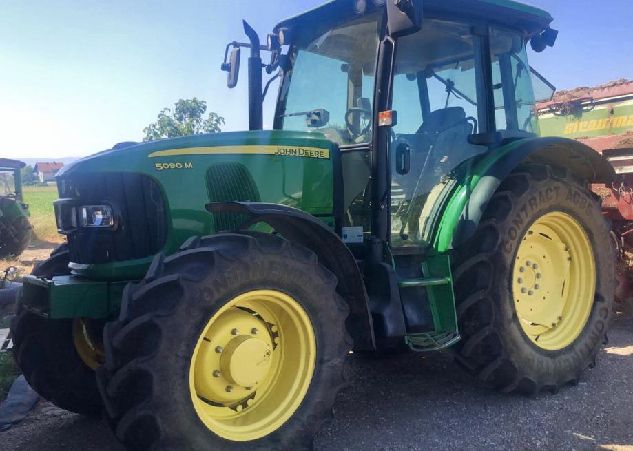 JOHN DEERE 9050M