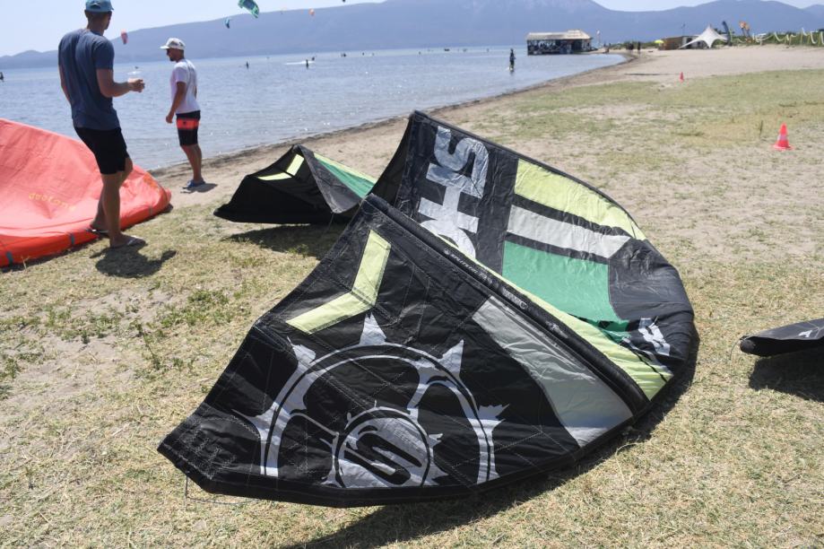 Kite SLINGSHOT RALLY 8m 2017 + bar GUARDIAN 20m 2016