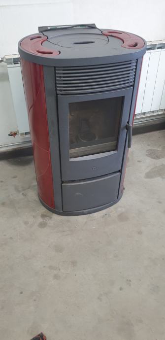 KAMIN NA PELETE