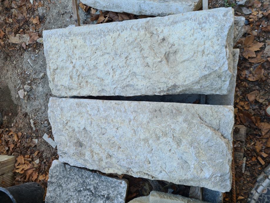 KAMNITE STOPNICE in KAMNITI OBOKI