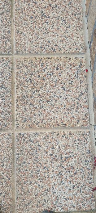 Kulir plošče rdeča, siva ,črna