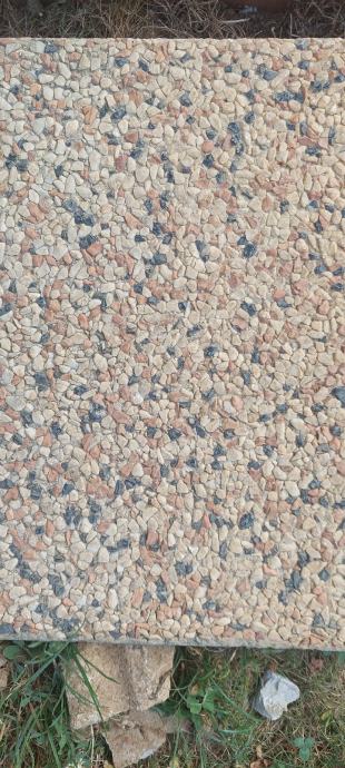 Kulir plošče rdeča, siva ,črna