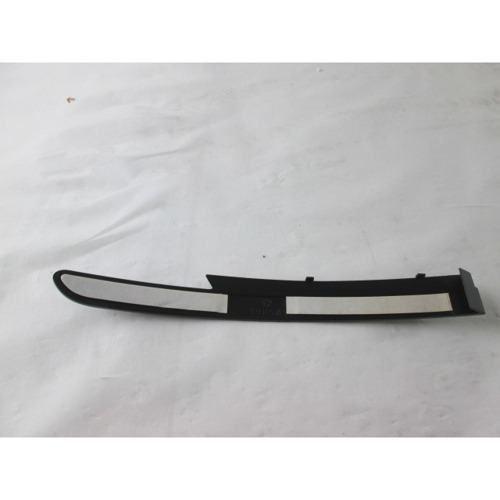 OKRASNI PROFILI SPREDNJEGA ODBIJACA OEM N. 504058642 ORIGINAL REZERVN