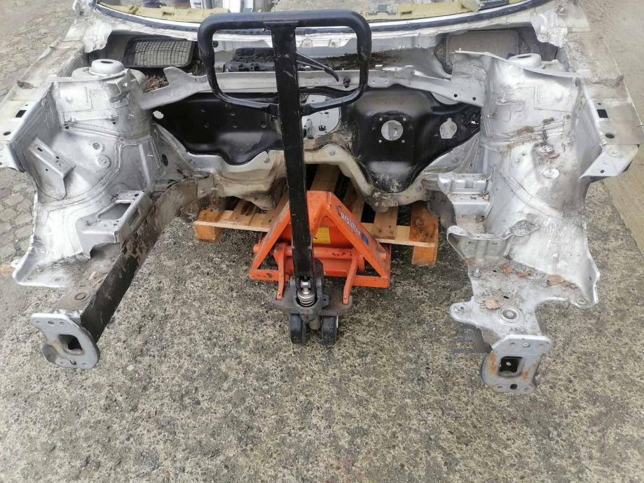 Vw Golf 6 stranca prag streha deli karoserije