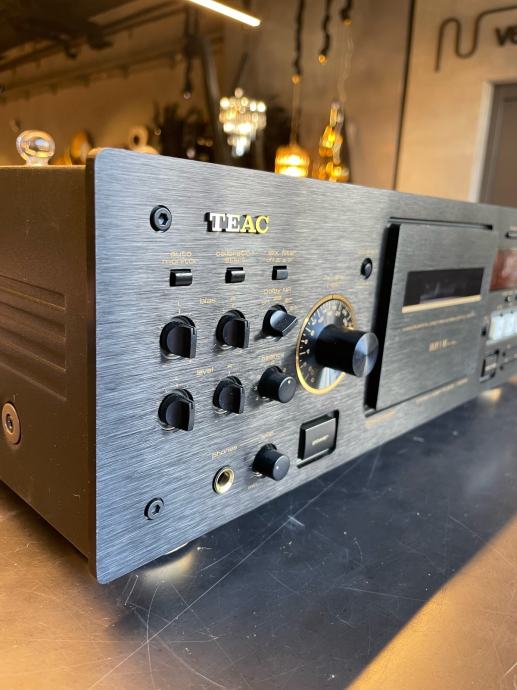 Kasetofon Teac V-8030S (rezervirano)