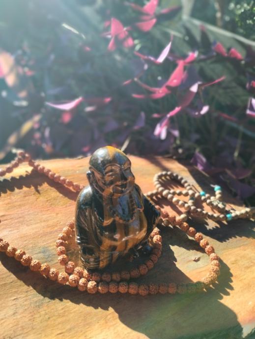 Buda Kipec iz Kristala (Tigrovo Oko)