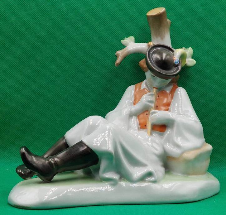 Zsolnay - figura iz porcelana