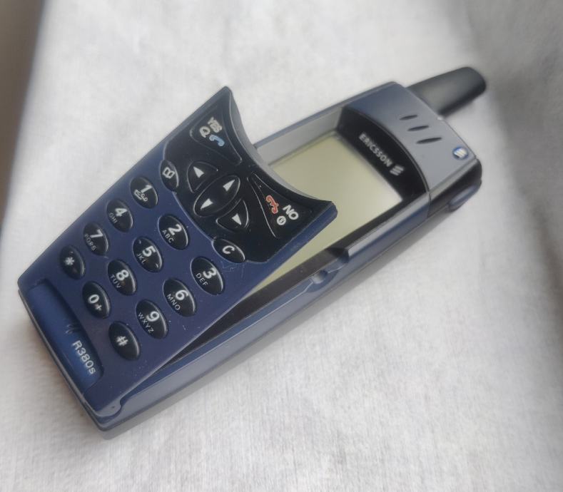 Ericsson R380s glej opis
