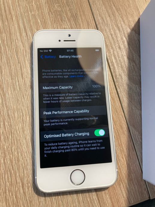 iPhone SE 32 GB
