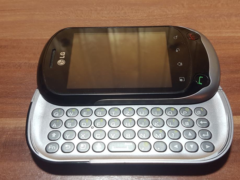 Klasicni mobilni telefon mobitel lg