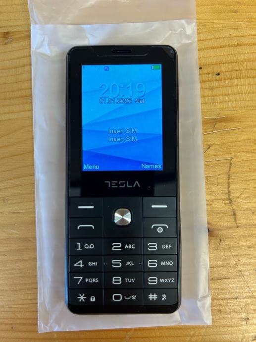 Klasični mobilni telefon Tesla