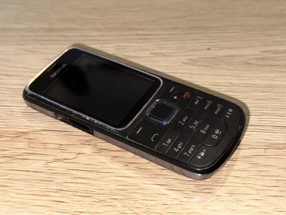 Nokia 2710 Navigation edition