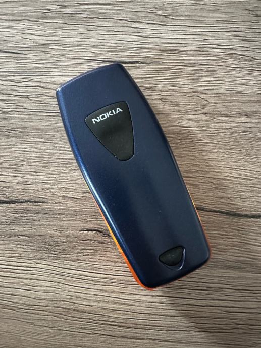 Nokia 3510i , klasika na tipke